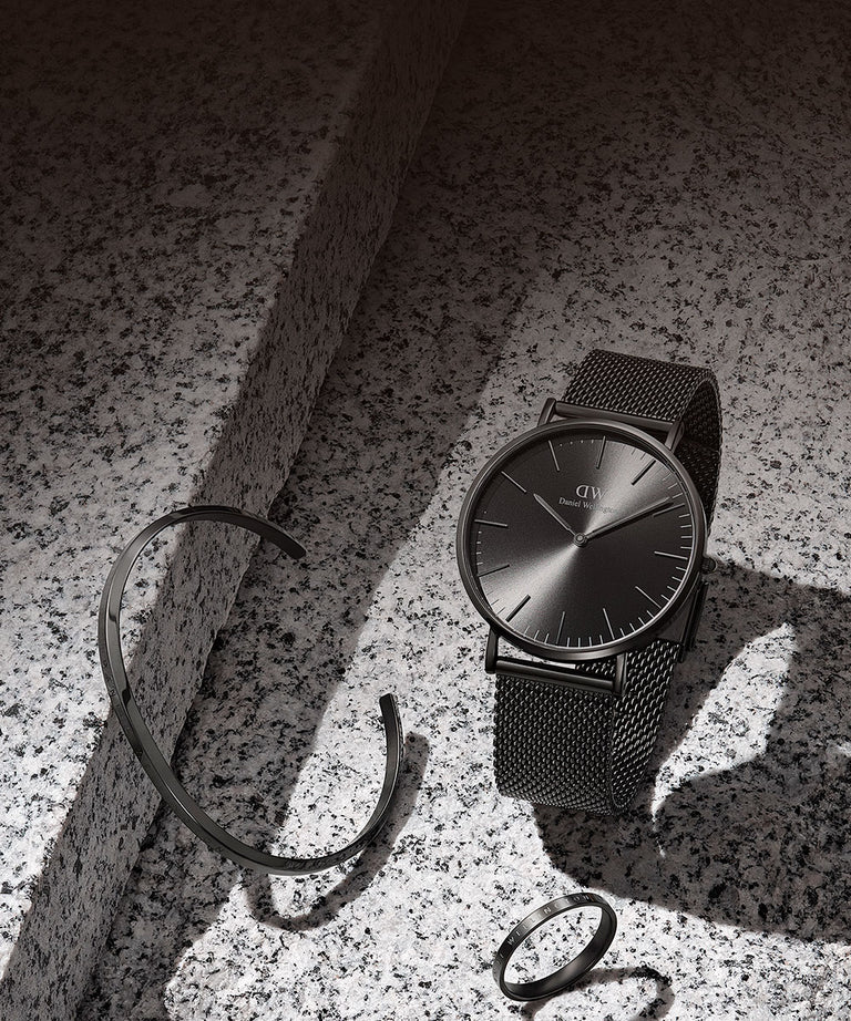 Classic collection - Watches with leather strap & bands | DW